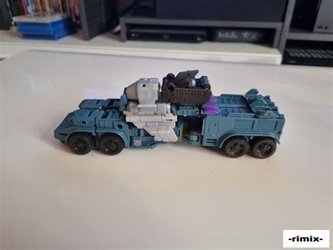 Transformers Voyager Class Onslaught 76801537