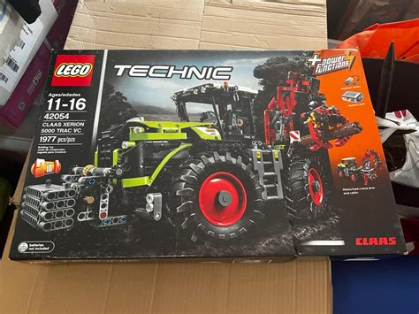 Lego Claas Xerion Trac Vc Hobbies Toys Toys Games On Carousell