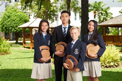 哈罗校服 哈罗哈罗 大山谷图库