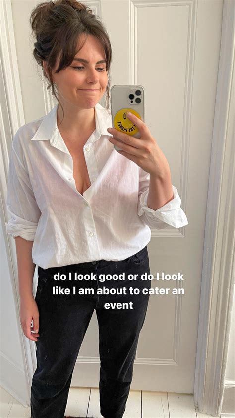 Emer Kenny Scrolller