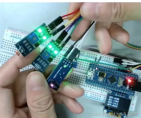 Adc模数转换器 内含：1 实物图 2 Adc简介 3 Adc框图 4 Adc基本结构图 5 输入通道 6 转换模式 7 触发控制 8 数据对齐 9 硬件电路 阿里云开发者社区