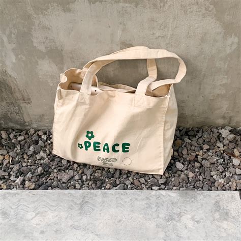 Jual Totebag Tas Tote Wanita Bag Peace Kanvas Tebal Tas Laptop Shopee Indonesia