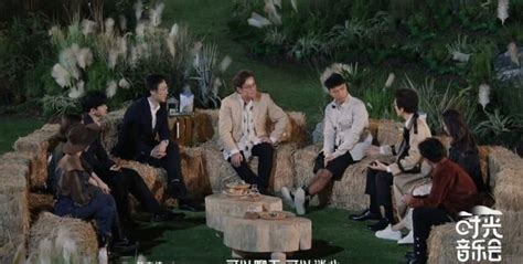 10位明星一台戏，有人暴露真性情，有人高情商圈粉，这综艺真敢拍财经头条