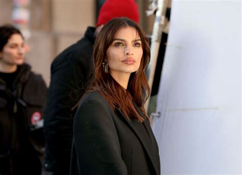 Taglio Capelli 2024 Il Kitty Cut Liscio Molto Scalato E Riccio