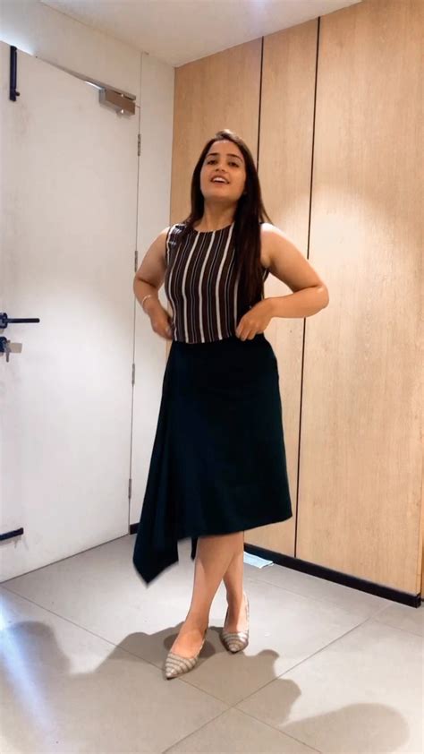 raveena thakur raveena thakur 03850 instagram photos and videos