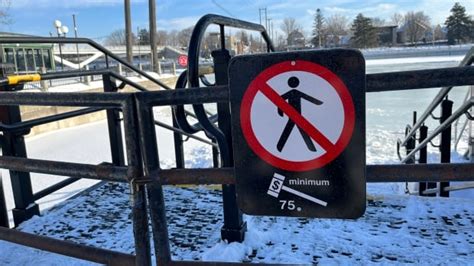 Business Lukewarm During Winterlude With Main Attraction Still Closed