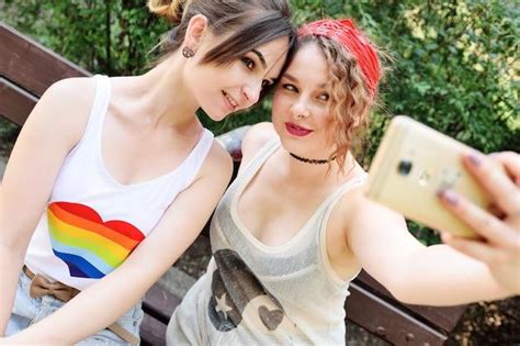 Março Musical Novos Álbuns De Lucy Dacus E Ohyung Abordam Amor E