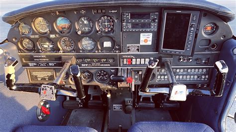 Piper Warrior Ii Professional Flight Center