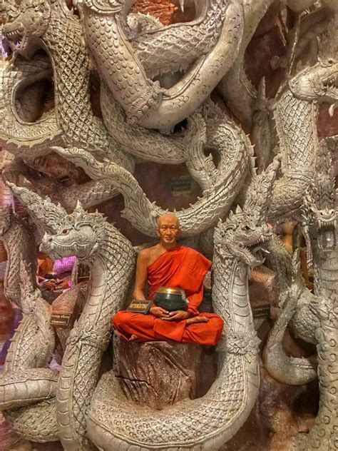 วัดมณีวงศ์ เมืองบาดาลแห่งนครนายก ชมถ้ำพญานาควิจิตรงดงาม