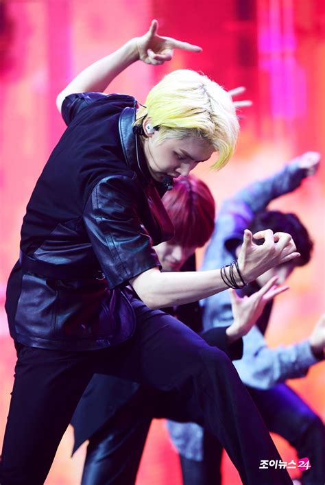 [조이hd]투모로우바이투게더 연준 여심 흔드는 팔 힘줄