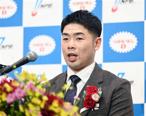 【ソフトバンク】近藤健介が初のmvp「初めてアワーズに出席した時に、いつか取りたいなと」 Baseball Post（ベースボールポスト）