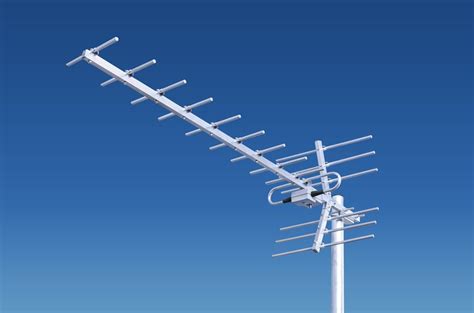 Антена телевізійна YAGI 21-69 / 16 Польща з підсилювачем SWA-99999 до ...