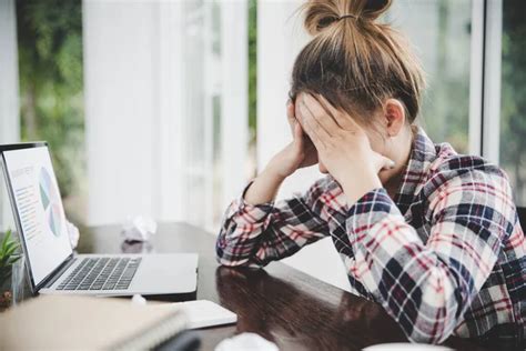 Woman Sitting His Face Unsettled Computer Desk She Has Headaches