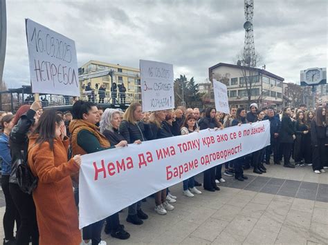 Протест во Кочани „Нека ви гори совеста како што гореа невини животи ФОТОГАЛЕРИЈА Вечер