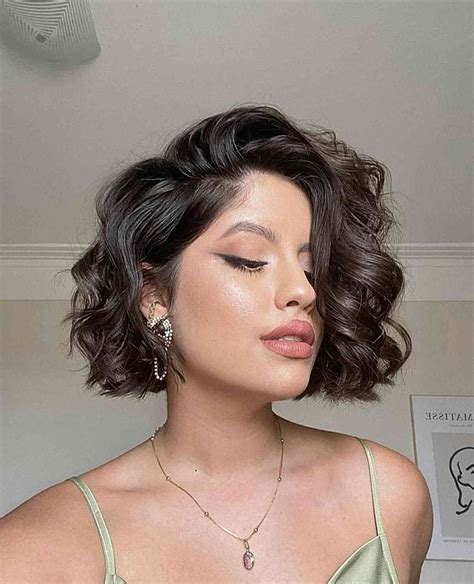 25 Cutest Chin Length Wavy Bob Haircuts Saç Kesim Fikirleri Çok Kısa