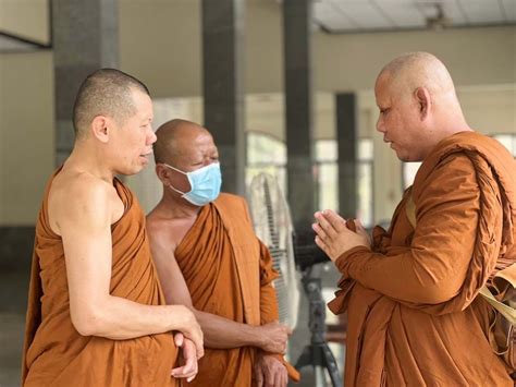 ในประเทศ ทนายรณณรงค์เข้าพิธีอุปสมบทที่วัดป่าภูทับเบิก ได้ฉายาฐานะวุฒโฑฎ