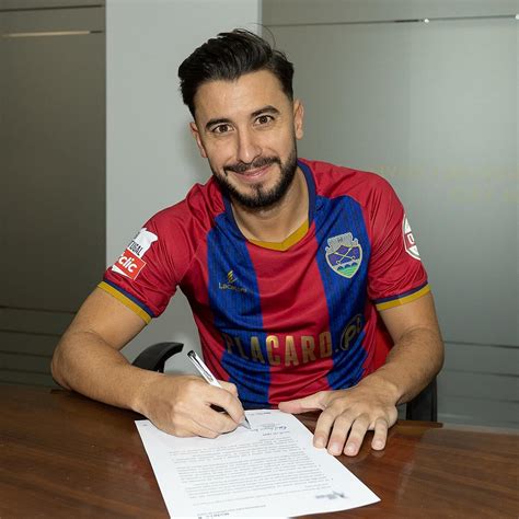 Raphael Guzzo Está De Regresso Ao Desp Chaves Desportivo Transmontano