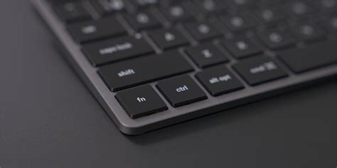 Satechi Slim X1 Bluetooth Keyboard Posetke