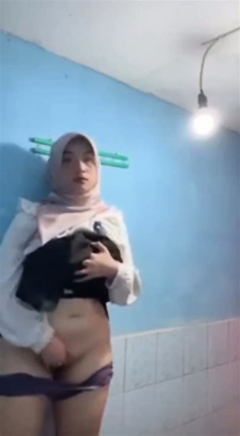 Guru Salsa Jember Yang Lagi Viral Asli Tobrud