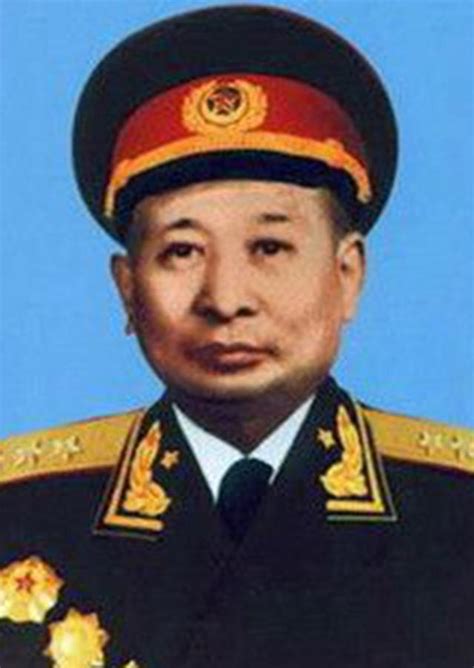 他曾擔任劉伯承的助手46歲授上將後來又成為葉劍英的助手 每日頭條