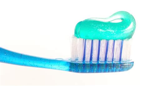 How Much Toothpaste Should Adults Be Using Nicholas Dose Dmd