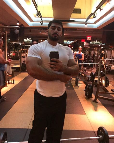 Pakistani Vloggers Zeeshan Ali And Rumman Lpsg