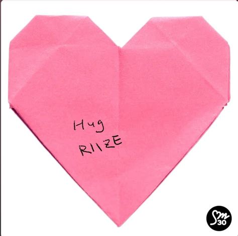 더쿠 아무리봐도 앨범커버 맘에 듬