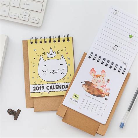 Badu Bg Новогодишна котка Направи си сам карикатура Мини настолен хартиен календар Дневен