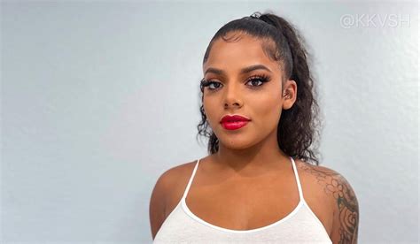 Mikayla Saravia Bio Age Wiki Instagram Photos Short Insta Bio