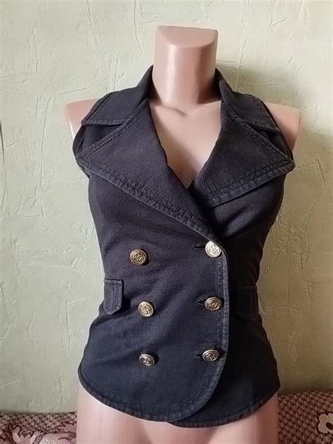 Жилет — ціна 45 грн у каталозі Жилетки Купити жіночі речі за доступною ціною на Шафі Україна