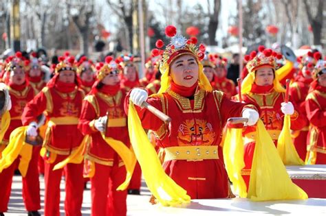 敲锣打鼓庆新年 敲锣打鼓闹元宵 大山谷图库