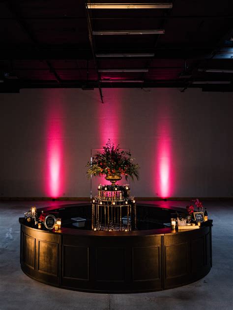 Dramatic Circular Bar For Your Next Event