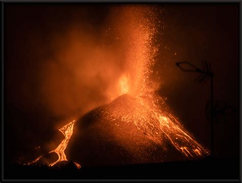 Plakat Wybuch Wulkanu 44513 Dimuropl