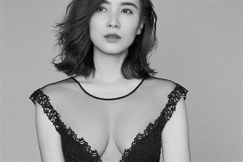 宋佳的美貌与才华兼备这身材更是让人惊艳这谁顶得住锻炼美的那健康