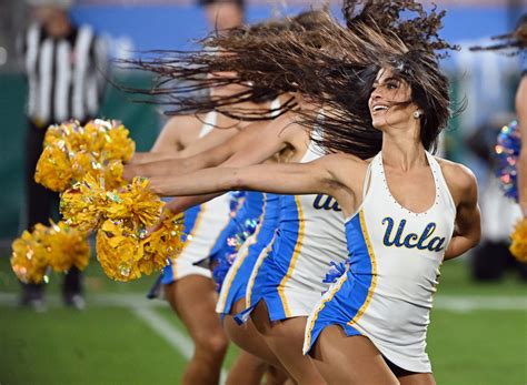 Stunning Ucla Cheerleader Goes Viral Before Season Opener The Spun