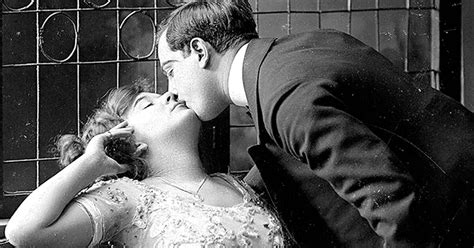 Sexo En La época Victoriana Erotismo E Higiene En La Era De La Doble