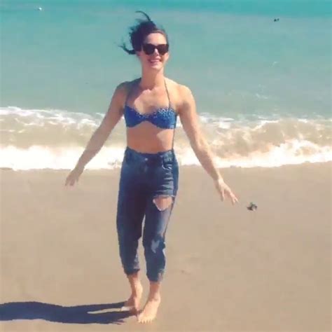 Tessa Virtues Feet