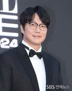 성시경도 1인 기획사 미등록 운영관련 절차 확인 등록 문의 중