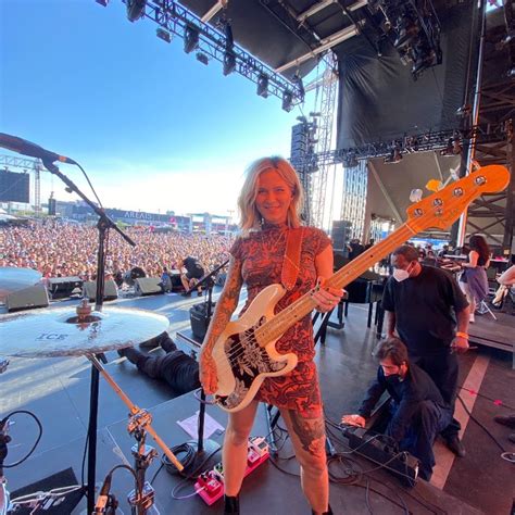 Moa Munoz Songwriter Composer Give Me Moa Music Linkedin