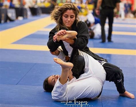 Brazilian Jiu Jitsu Women In Action Holding The Opponent´… Flickr