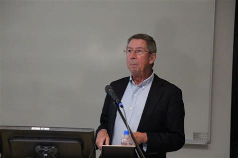 Understanding Tio2 As A Photocatalyst Resistive Switch And Catalyst