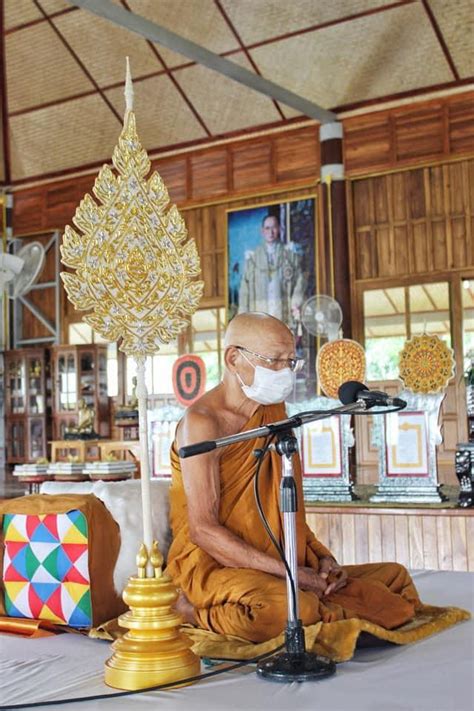 ประมวลภาพมงคล วันที่ ๒๕ เมษายน พุทธศักราช ๒๕๖๔ เวลา ๑๔ ๓๐ น พระบาทสมเด็จพระเจ้าอยู่หัว