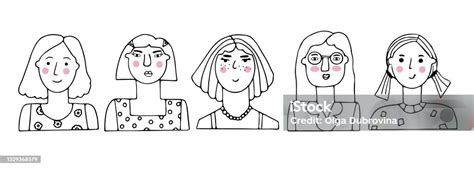 사람의 초상화 의 벡터 세트입니다 다른 연령대의 만화 재미 미니멀 한 여성 캐릭터 다양한 감정과 기분으로 여성의 얼굴을 그립니다 소셜 네트워크를 위한 아바타 가족에 대한