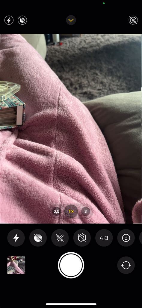 Help Why Does My Camera Keep Doing This Riphone13pro