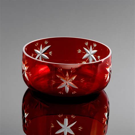 Ваза конфетница декорированные изображением снежинок цветное стекло