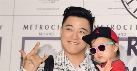 [포토] 아웃사이더 딸과 함께 포즈 완성