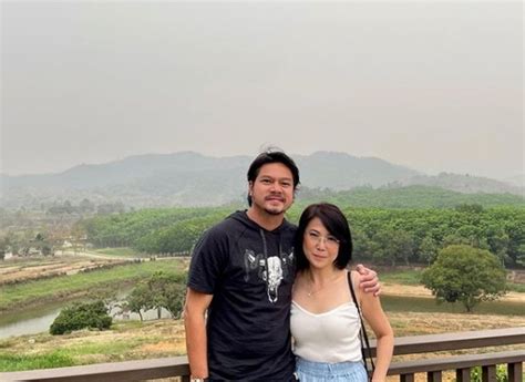 เห็นแล้วน้ำลายสอ ยุ้ย อัฐมาศ ภรรยา เต๋า สมชาย กับร้อยพันเมนูอาหาร บ้านเข็มกลัด