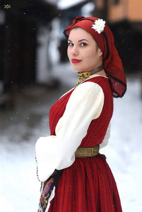 Pin von Деница Петканска auf Неземна красота - Българска