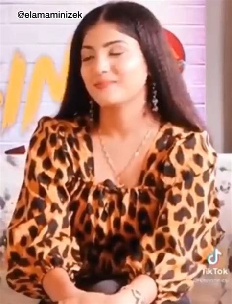 මුන් මේ පාවිච්චි කරන වචනවලට එහෙම හිතෙන එක සාධාරණයි මුන්ට හෙලකුරු කවන්න ඕන R Sinhalamemes