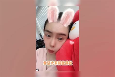 戚薇二胎后罕露面！自曝没瘦到90斤压力大，发际线上移一脸疲惫